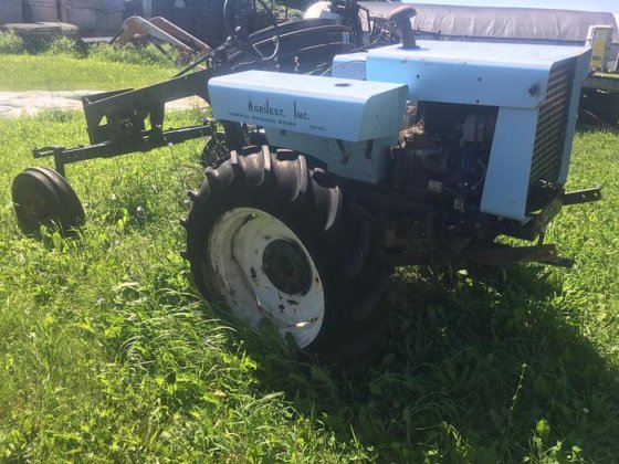 Hefty G Tractor G in Soldiers Grove, WI, USA