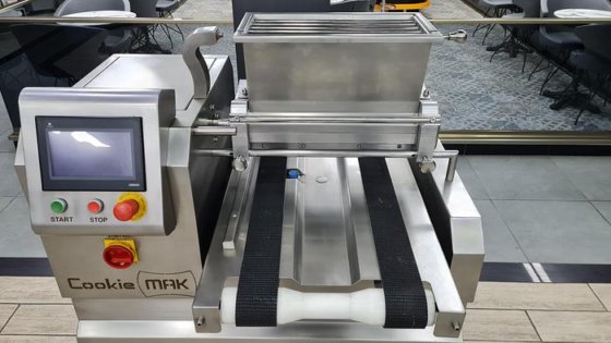 Tmak Macaroon Machine in İstanbul, Turkey