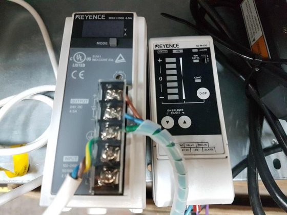 Keyence SJH-Series Static Sensing Ionizer SJ-M400 with SJ-M040 & MS2 ...
