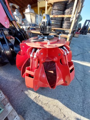 Roll-off container with crane MEC C9071S2 in Rome, Italy