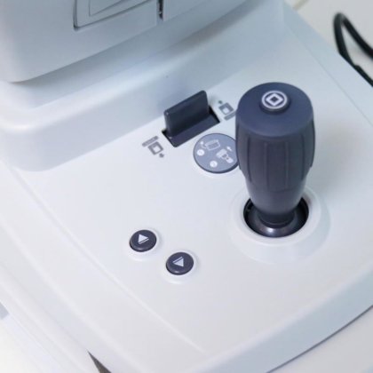 Optica Maquina de queratometria Keratometry machine with corneal ...
