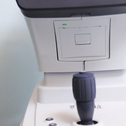 Optica Maquina de queratometria Keratometry machine with corneal ...