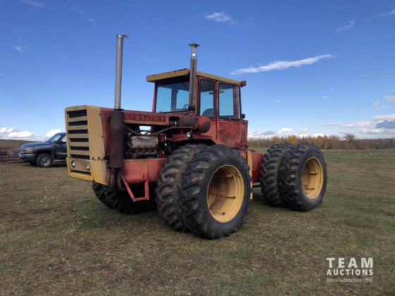 1976 Versatile 700 4WD Tractor in Tomahawk, Alberta, Canada