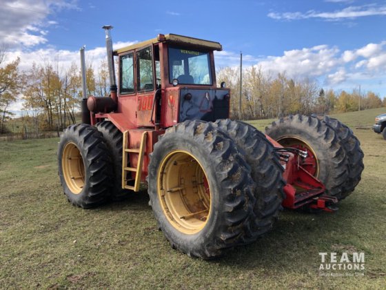 1976 Versatile 700 4WD Tractor in Tomahawk, Alberta, Canada