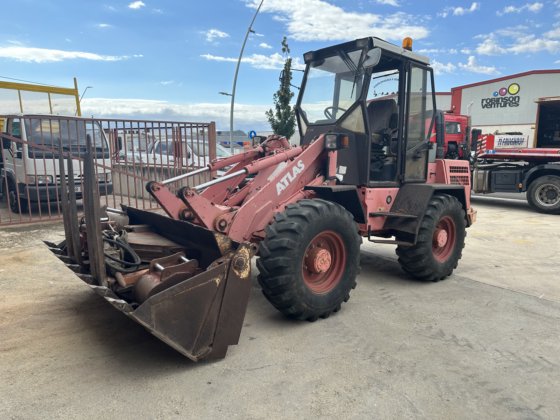 1995 ATLAS loader in Barcelona, Catalonia, Spain