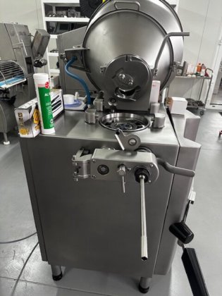 HANDTMANN VF-608 in Łódź, Poland