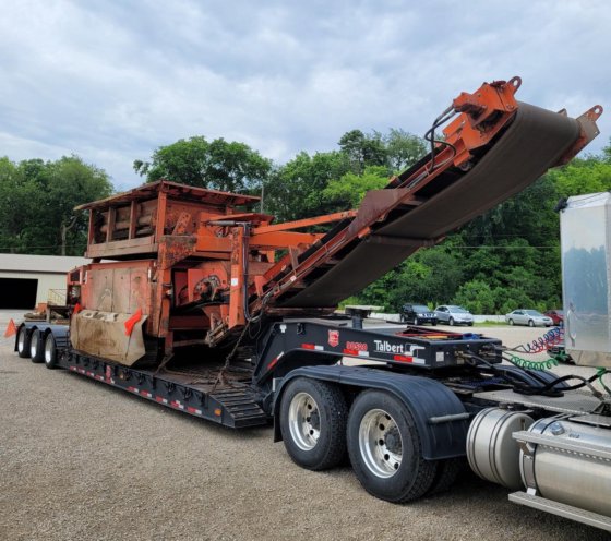 FINLAY 2002 MODEL 596 CRAWLER SCREEN in Canton, OH, USA