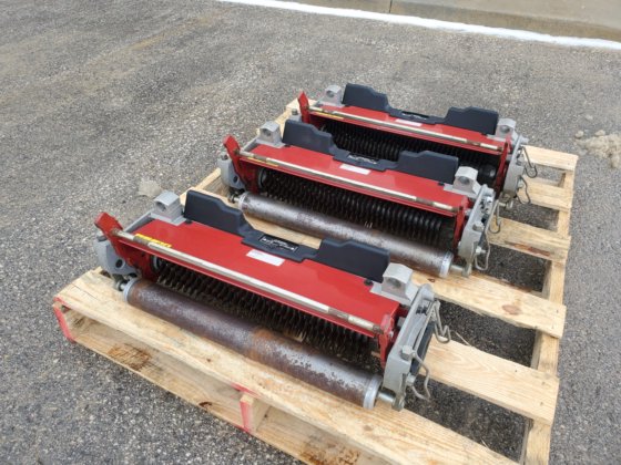 2018 Toro Triflex Vertical Reels 2 Identical Sets Available In Headingley Mb Canada