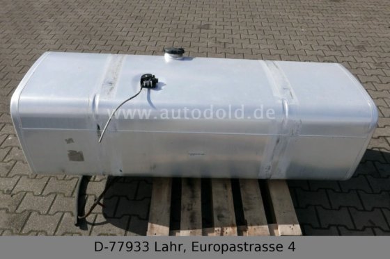 Original Mercedes fuel tank Alu 600L in Lahr, Germany