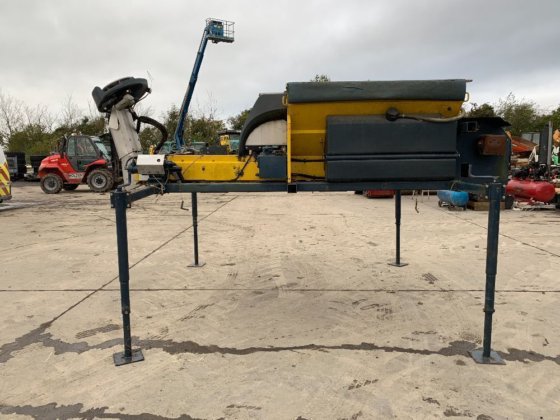 2004 Schmidt Stratos B08-24 Mounted Gritter c/w Honda 9HP Engine (Suits ...