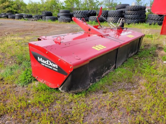 2016 Macdon R85 - 13 in Québec City, Quebec, Canada