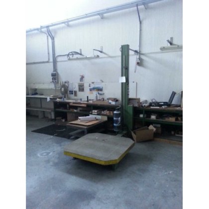 TURN-TABLE WRAPPING MACHINE FOR PALLETS in Chiari, Italy