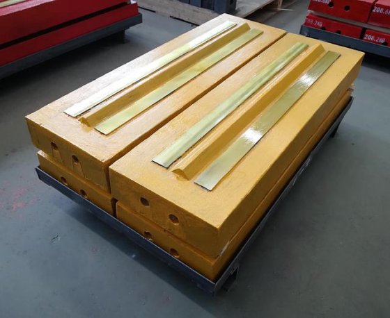 Blow Bars for Metso - Martensitic and Chrome with Ceramic Inserts in ...