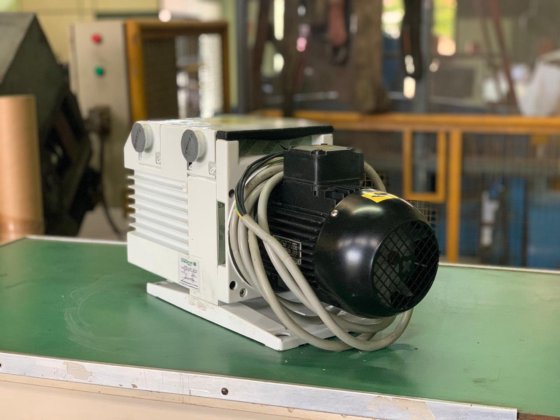 Leybold D16B Vacuum Pump in Brazil