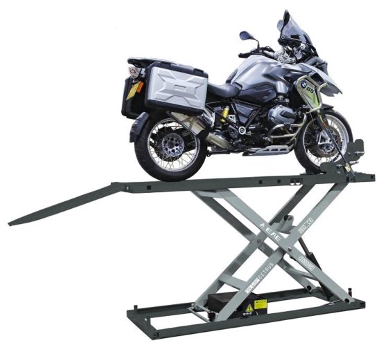 Scissor elevator for motorcycles with 1000kg capacity in Vila Nova de ...