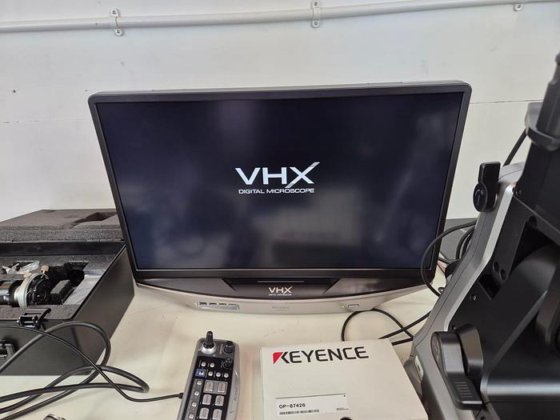 Keyence VHX‑700 digital microscope system in Duxford, England, United ...