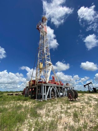 1,000 HP Drilling Rig in Grande Prairie, Alberta, Canada