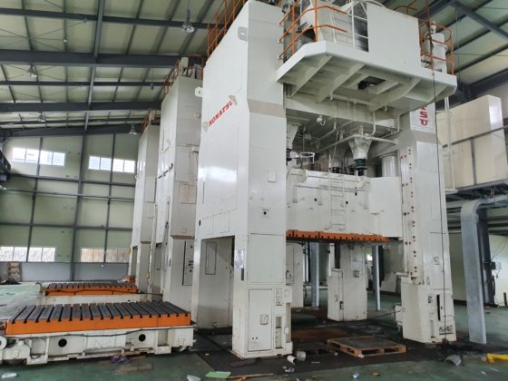 Press KOMATSU in Siheung-si, Gyeonggi-do, South Korea