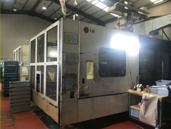 2005 LG Cable ID1300HM Injection molding machine in Siheung-si ...
