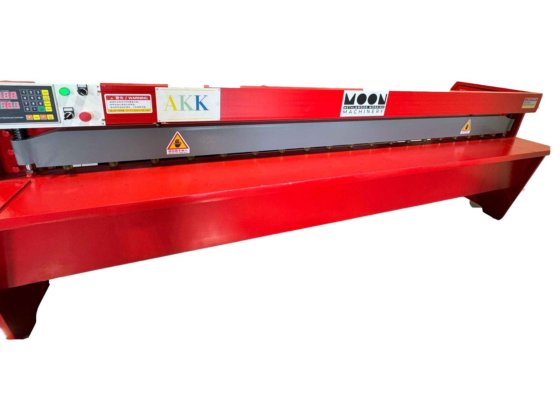 Pro Series Hydraulic Shear in Toronto, Ontario, Canada