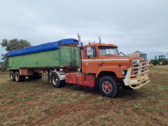 International S-Line Prime Mover & TOA Bogie Tipper in Cudal, Australia