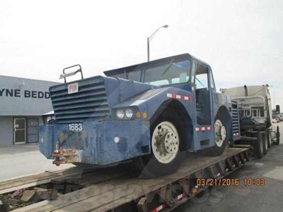 Hough-Paymover T-300 in Miami, FL, USA