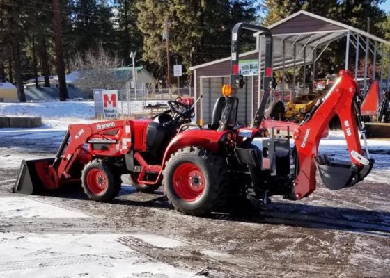 Branson TYM 2400 Tractor Loader Backhoe in Keno, OR, USA