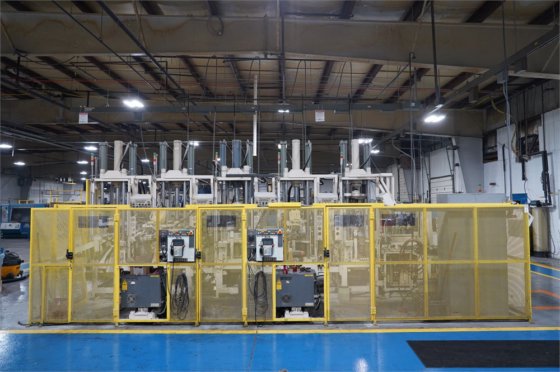 BULK LOT AUTOMATION PRESS CELL in Chicago, IL, USA