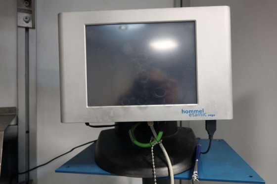 ETAMIC MOVOMATIC N05K035 pneumatic measuring bench in Viviez, France