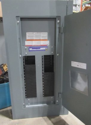 Square D NF430L2C Panelboard 250A Main Lug 600 Volt 3PH4W 30CKT -E2594 ...