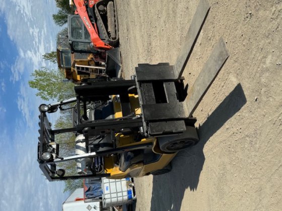 CAT 4000 lbs Forklift in Easton, MD, USA