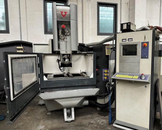 EDM ONA AE 400 in Torbole Casaglia, Lombardy, Italy