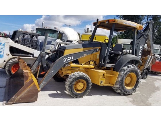 2011 JOHN DEERE 310J BACKHOE LOADER in Miami, FL, USA