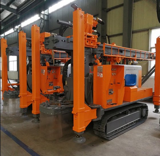 Nouvelle Foreuse de puits d'eau profonde sur chenilles ZGSJ450 Foreuse ...