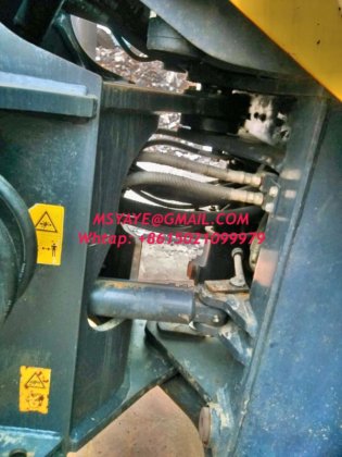 wa320-5 2010 komatsu wheel loader front end loader in Shanghai, China