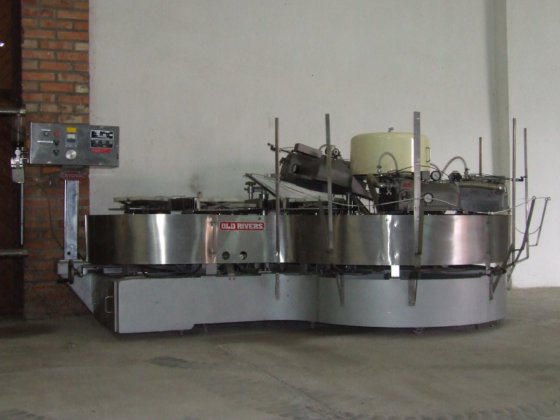 Carousel packing machine "CRYOVAC - FURUKAWA" in Siemyśl, Poland