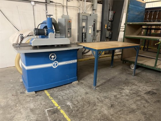 Circle T "LM 213" Lock Miter Machine in Sellersburg, IN, USA