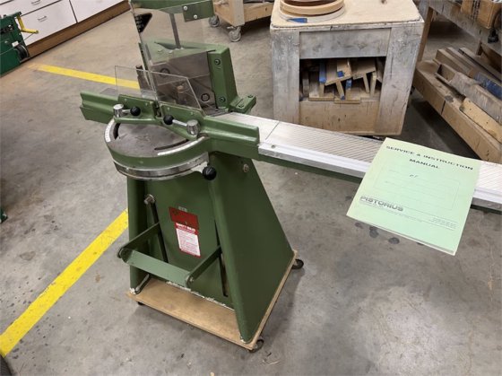 Pistorius "KF" Miter Cut Kick Shear / Notcher / Chopper in New York, USA
