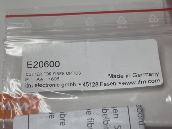 IFM PHOTOELECTRIC EFFECTOR SENSOR MODEL E20651 NEW FACTORY PACKAGE With ...