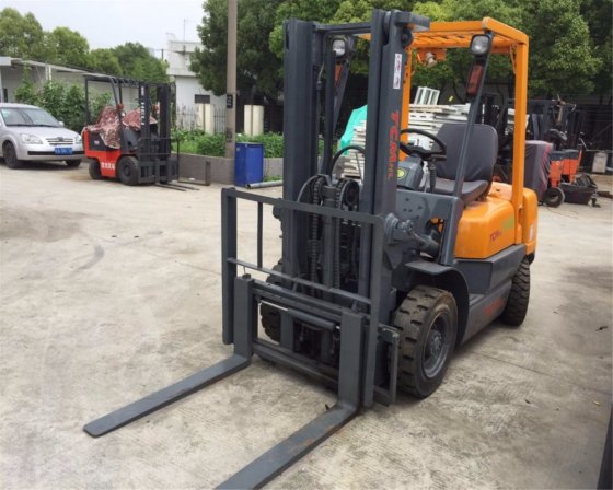 3T TCM forklift FD30 japan made tcm 3t 5t 7t 10t 15t diesel forklifts ...