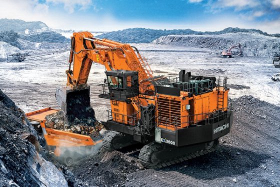 Hitachi EX3600E in Abu Dhabi, United Arab Emirates