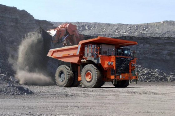 Hitachi EH5000AC-3 in Abu Dhabi, United Arab Emirates