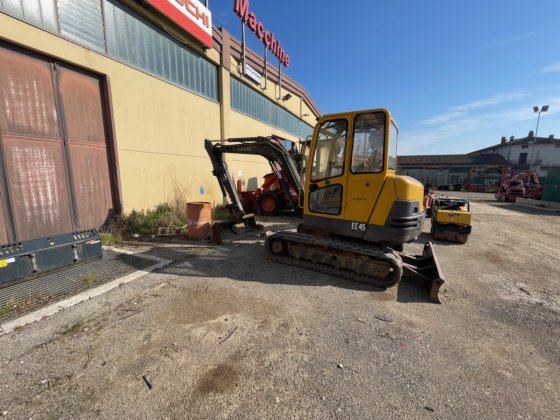 2004 Volvo Ec45 in Macerone, Emilia-Romagna, Italy