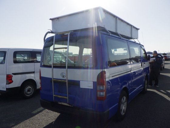 2013 Toyota Hiace Van in Tokyo, Japan