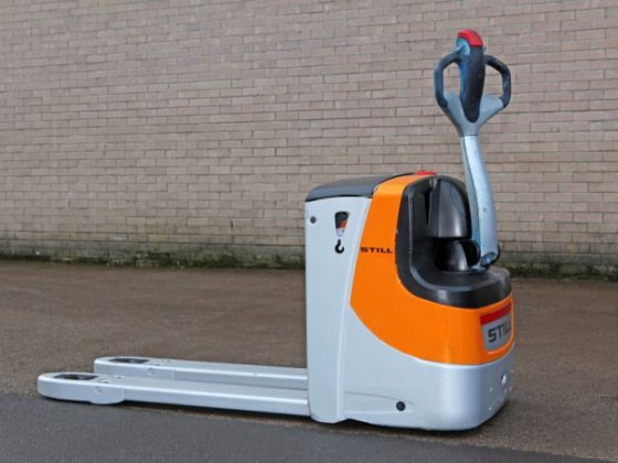 Still EXU-20 Powered Pallet Truck in Risca, United Kingdom