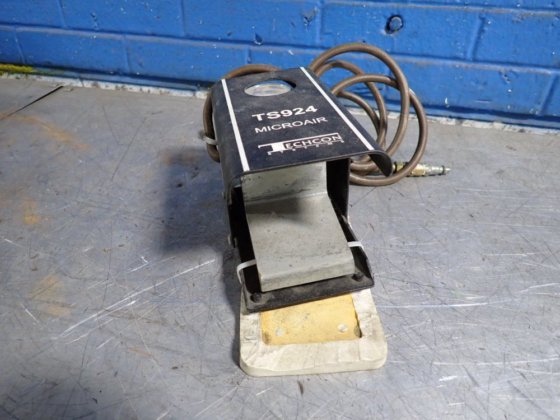 TECHCON SYSTEMS FOOT SWITCH in Euclid, OH, USA