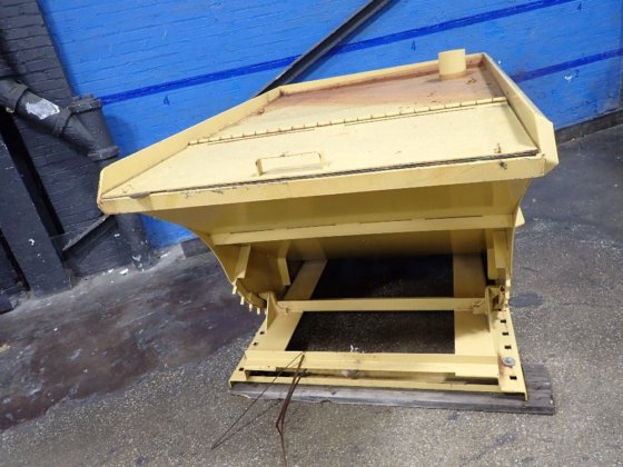 BULK HANDLERS Self Dumping Hopper in Euclid, OH, USA