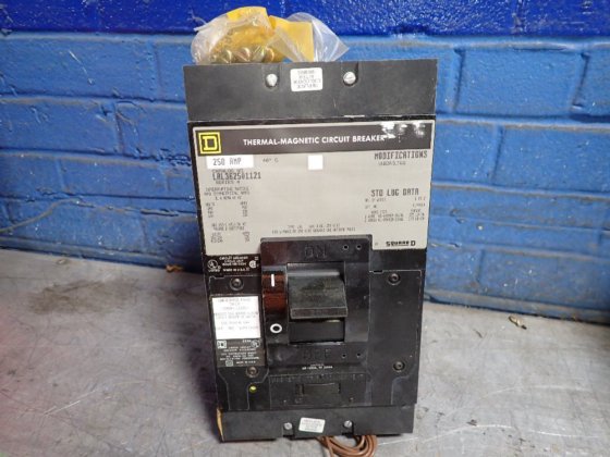 SQUARE D CIRCUIT BREAKER in Euclid, OH, USA