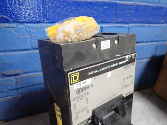 SQUARE D CIRCUIT BREAKER in Euclid, OH, USA