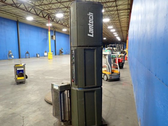 LANTECH STRETCH WRAP MACHINE in Watertown, WI, USA